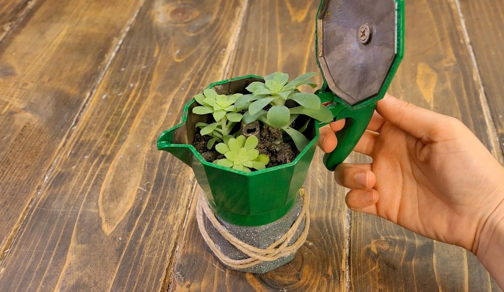 Come riciclare vecchie caffettiere e trasformale in qualcosa di unico ...