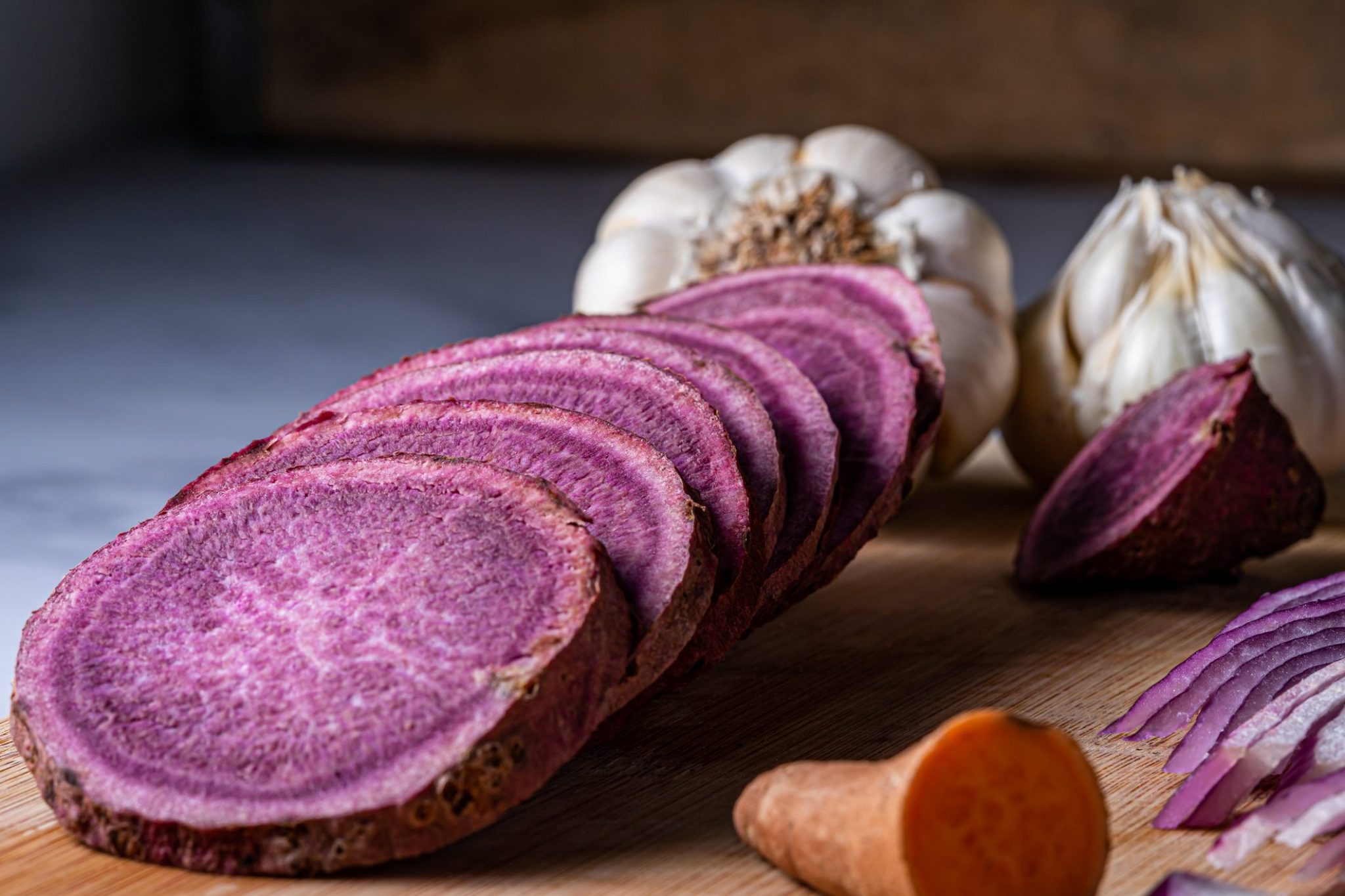 Patate viola: storia, proprietà e come cucinarle | Ohga!