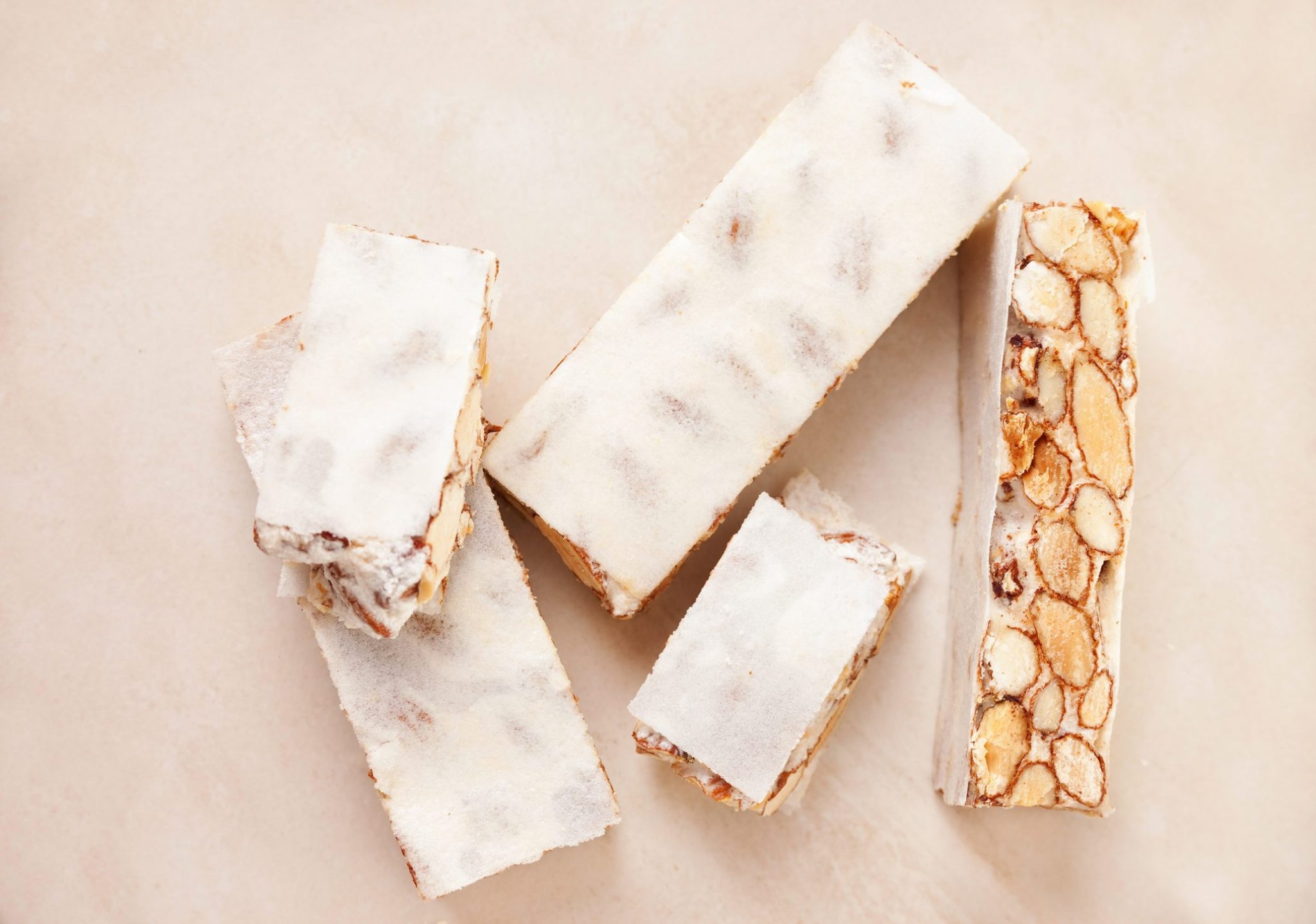 Di cosa è fatto il rivestimento del torrone | Ohga!