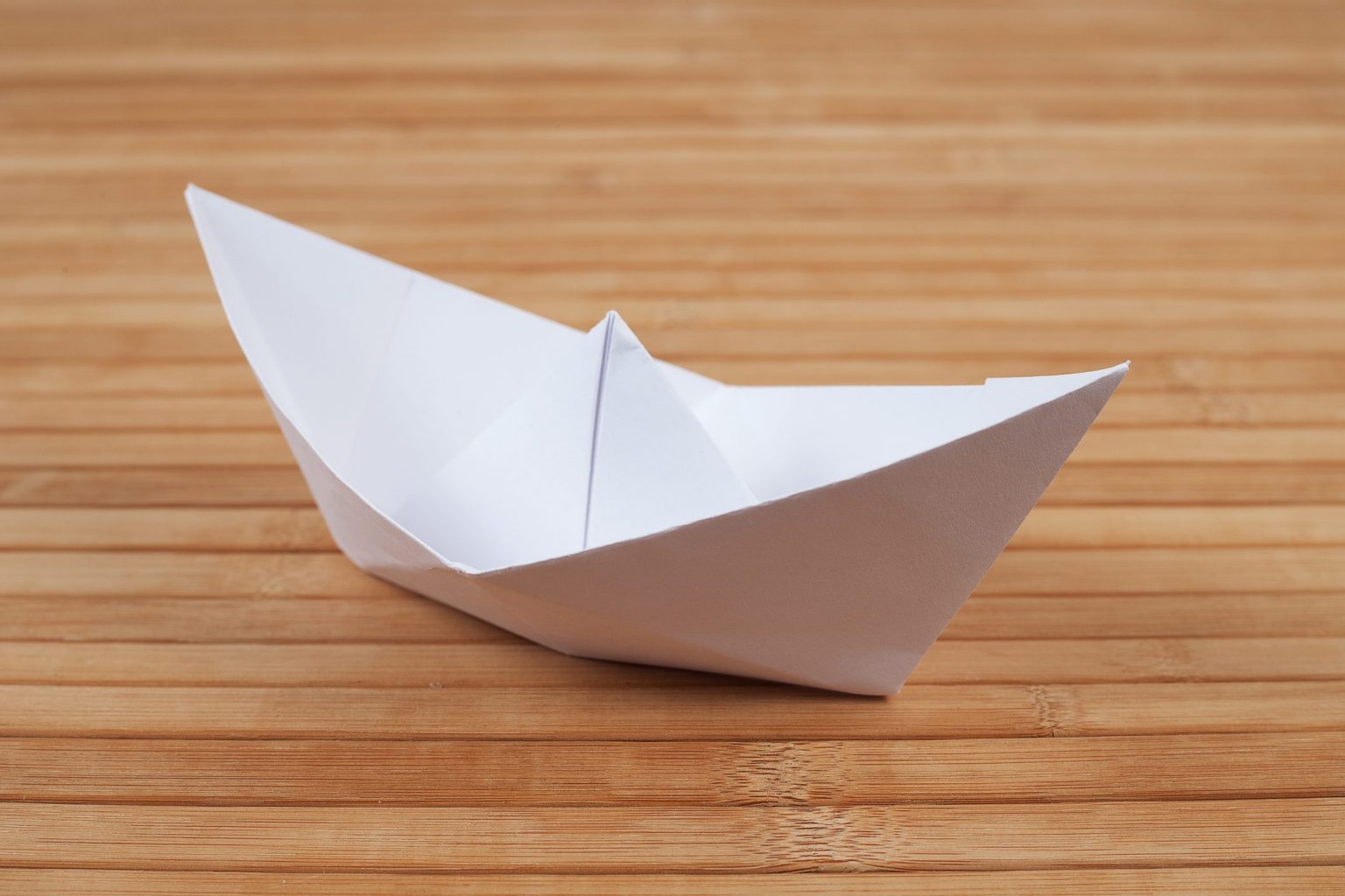 Come fare l'origami della barchetta | Ohga!
