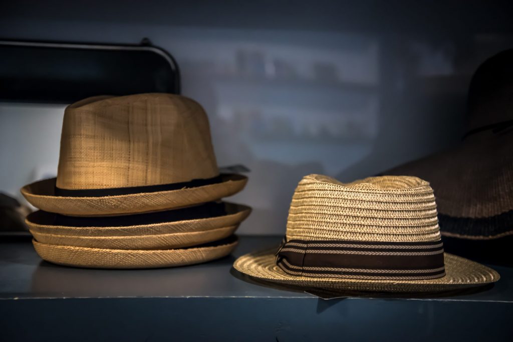 Come riciclare dei vecchi cappelli | Ohga!