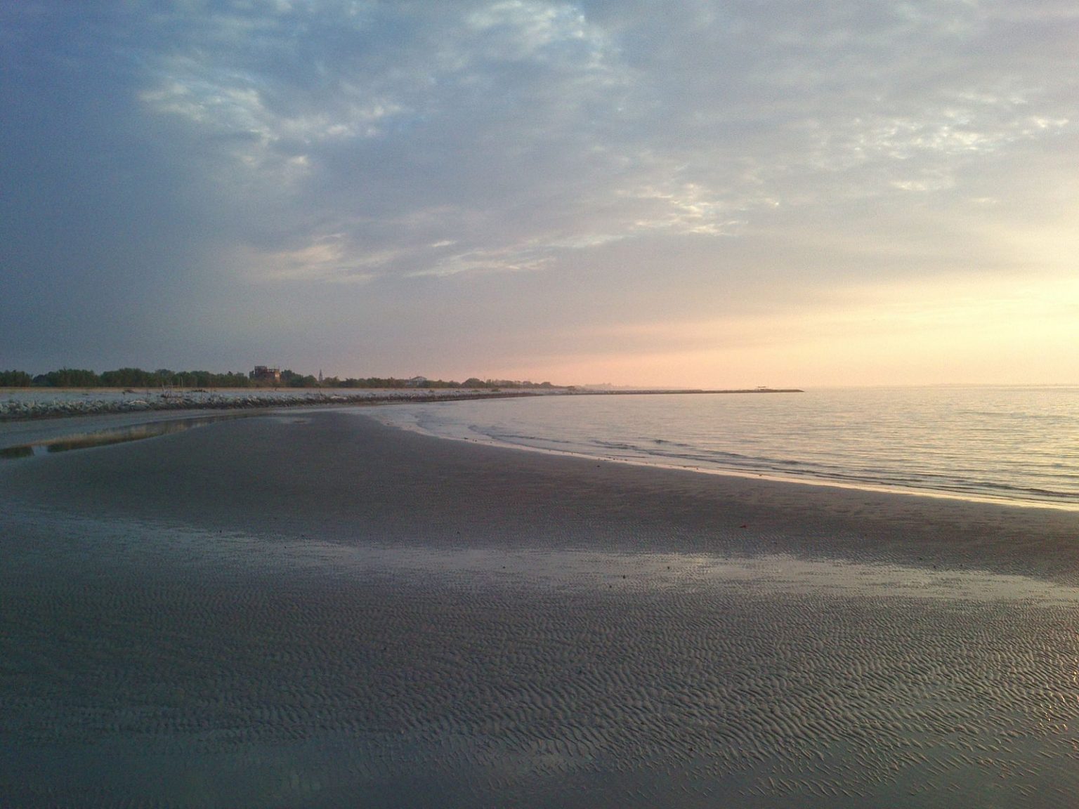 Le 10 spiagge più belle del Veneto dove riposare dopo aver visitato le ...