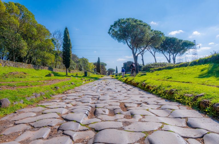 La Via Appia è stata dichiarata patrimonio dell'umanità dell'Unesco | Ohga!