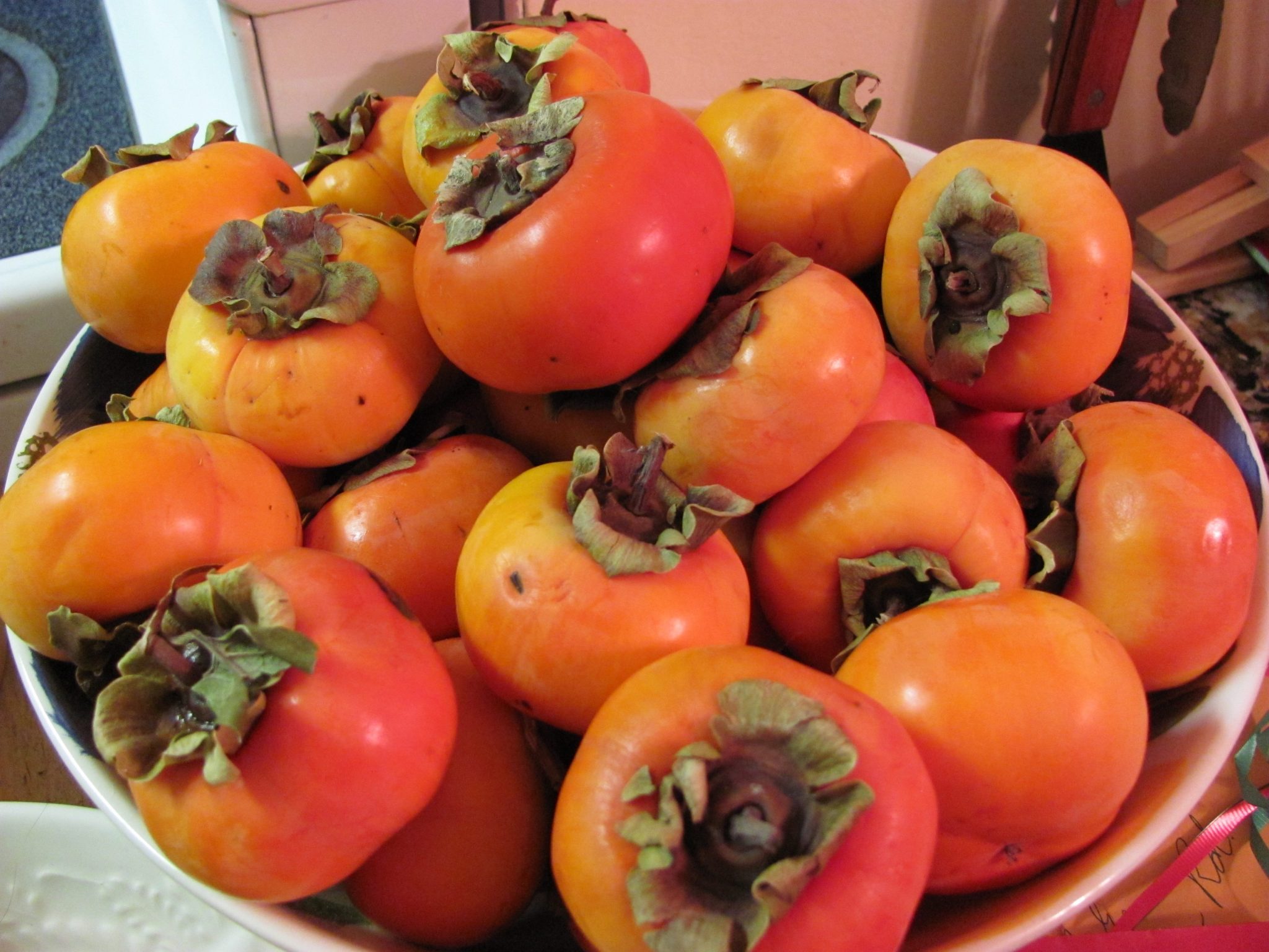 In frigo o in dispensa: ecco dove conservare correttamente i cachi | Ohga!